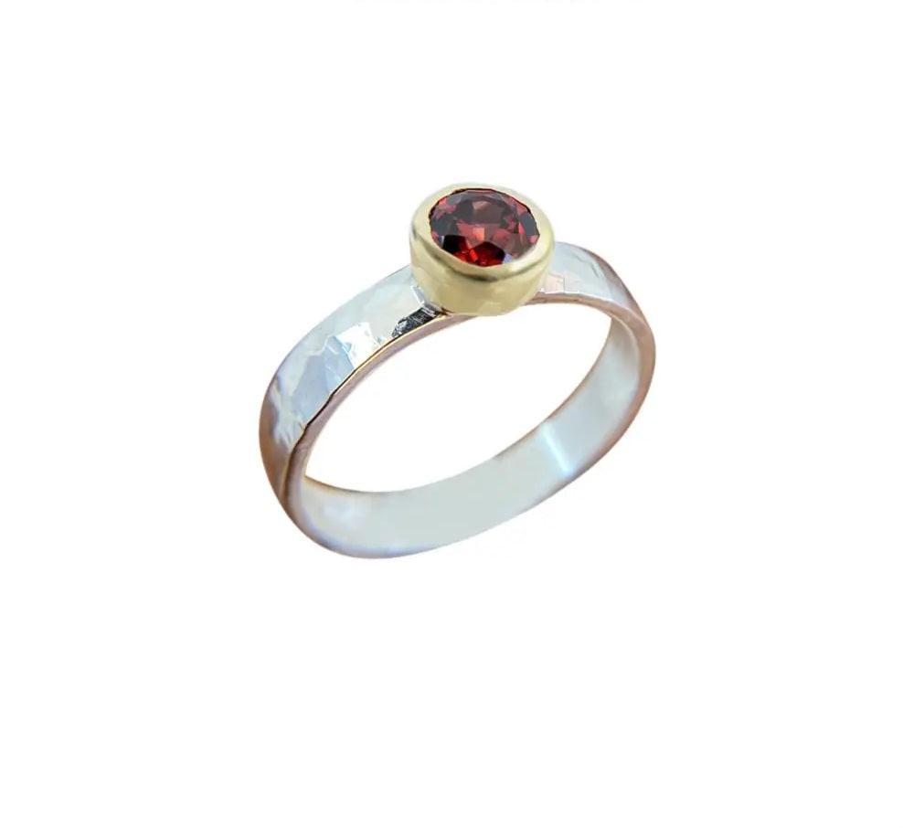 Yaron Morhaim 9ct Gold & Garnet Ring – Rococo Jewellery
